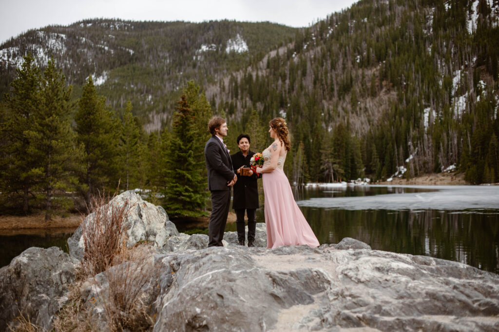 How to Elope at Frisco’s Hidden Gem: Officer’s Gulch | esbeemophoto.com